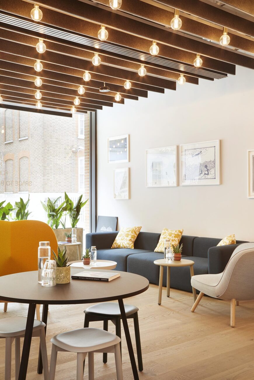 Fora Spitalfields in London, United Kingdom contains Hakwood Savoy flooring