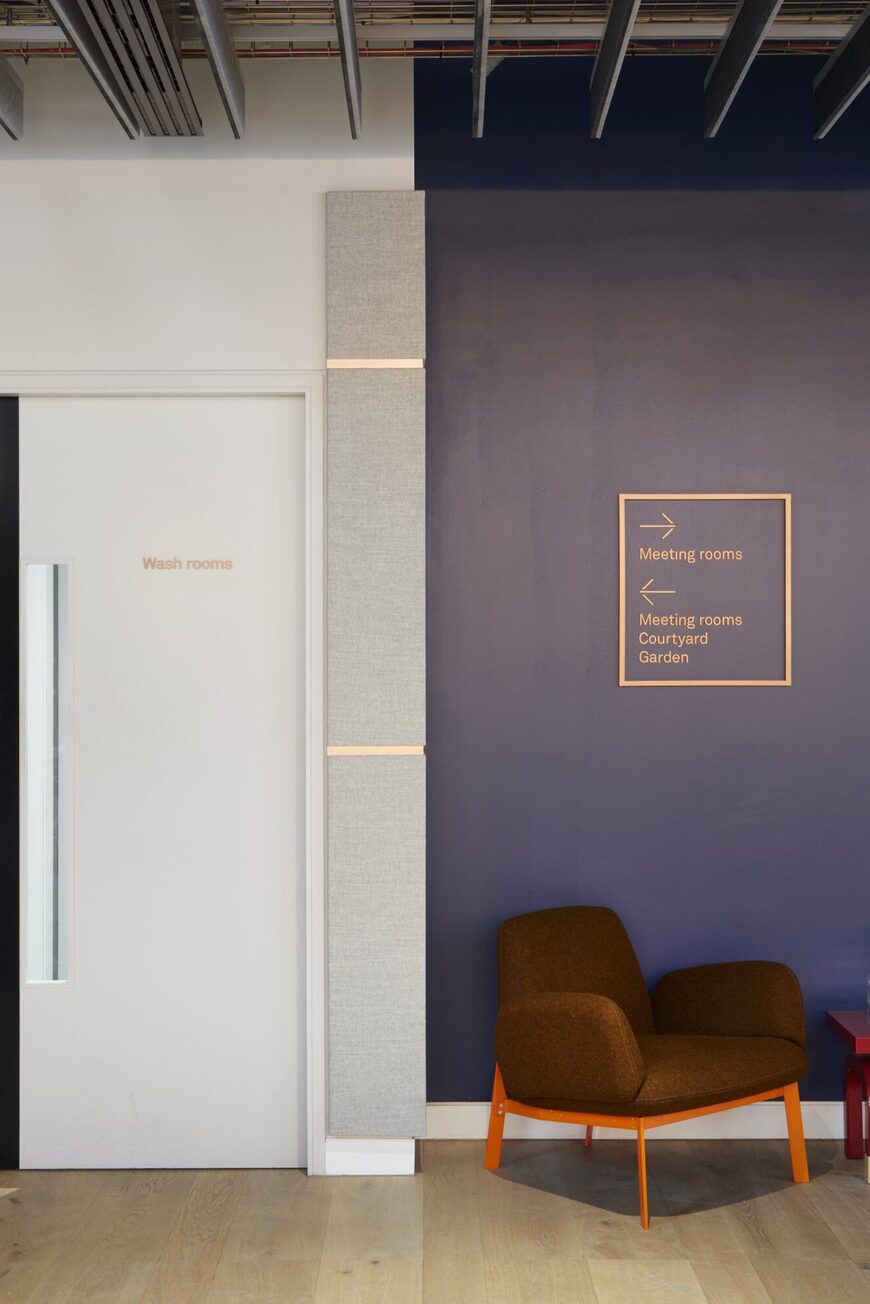 Fora Spitalfields in London, United Kingdom contains Hakwood Savoy flooring